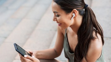 Which earbuds are best for phone calls?